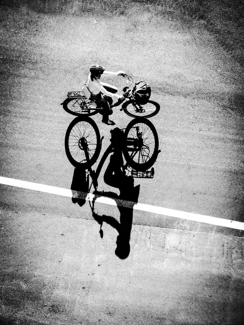 Doi români au ajuns în finala Sony World Photography Awards, cea mai ...