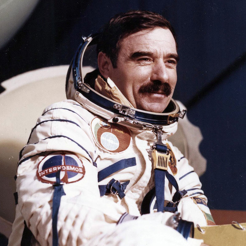 Cine sunt cei 12 astronauți invitați la ASTROFEST 2016