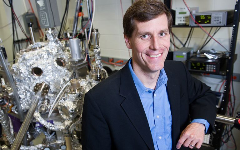 Nanotehnologia, promisiunea viitorului - interviu cu Prof. Dr. Ing ...