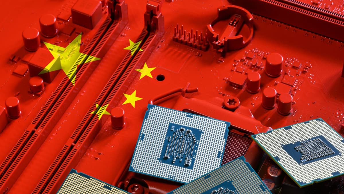 China începe să producă primele cipuri AI non-binare din lume